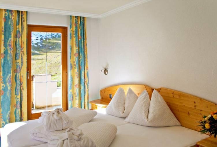 Otel Hotel Garni Chasa Nova, , foto
