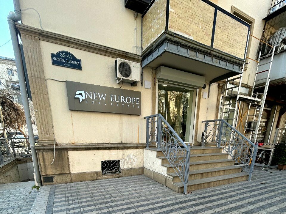 Emlak ofisi New Europe, Bakü, foto