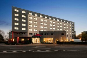 Ramada by Wyndham Bottrop (Berlin, Paulstraße, 6), otel  Bottrop'tan