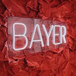 Bayer (Kommunisticheskaya ploshchad No:25), giyim mağazası  Oziory'den