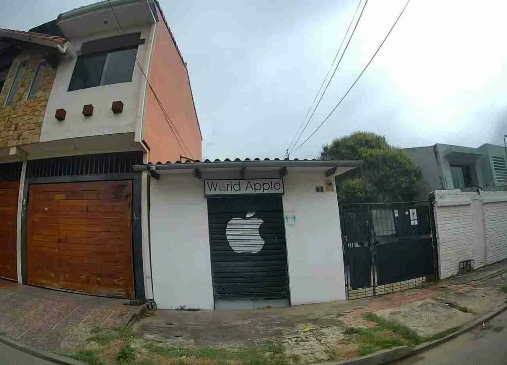Elektronik eşya mağazaları World Apple Sc Bolivia, Santa‑Krus, foto