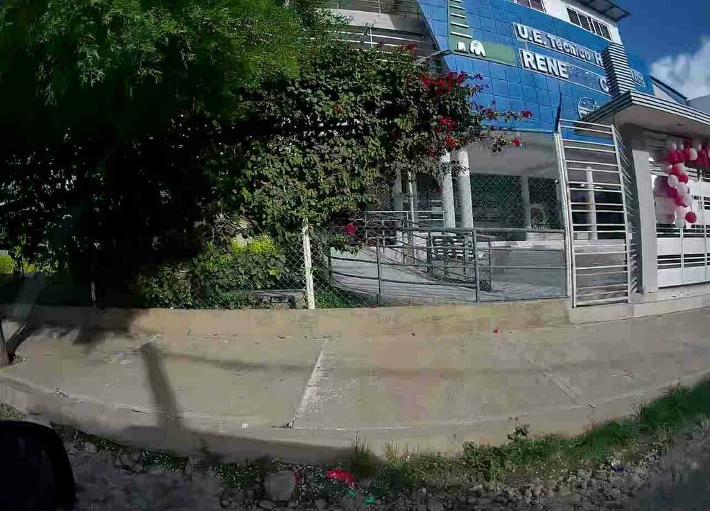 Yüksekokul U. E Tecnico Humanistica Rene Cuadros, Dünya, foto