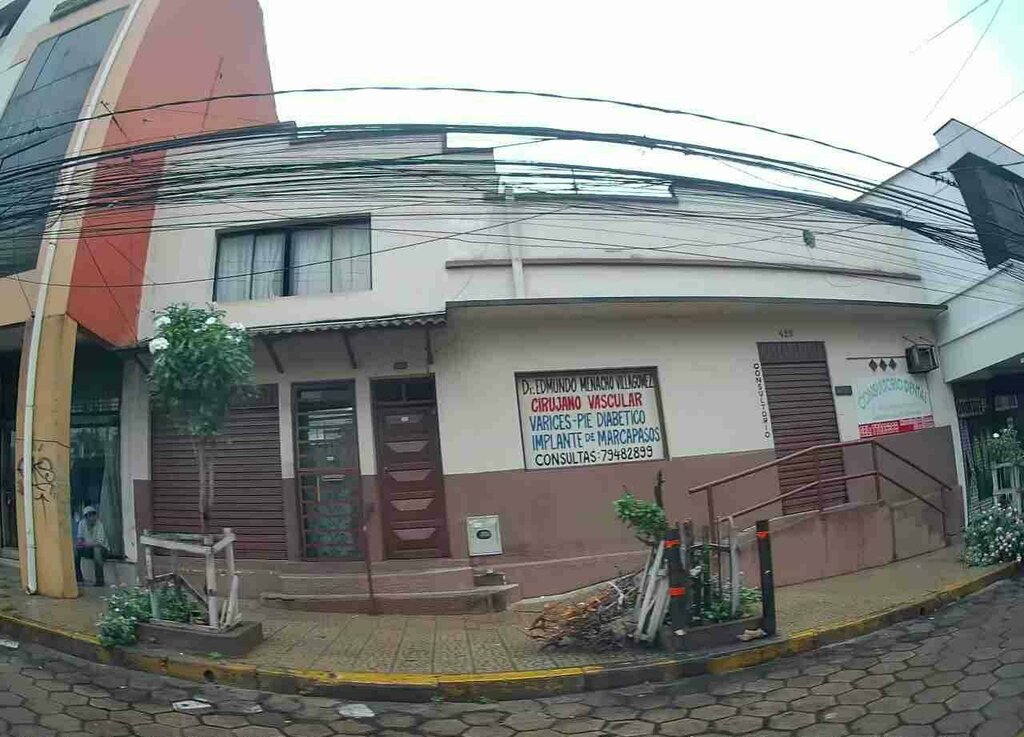 Tıp merkezleri ve klinikler Dr. Edmundo Menacho Villagomez, Santa‑Krus, foto