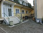 Little Bloom (Trg Marije Trandafil No:7A), kutlama sunucuları  Novi Sad'dan