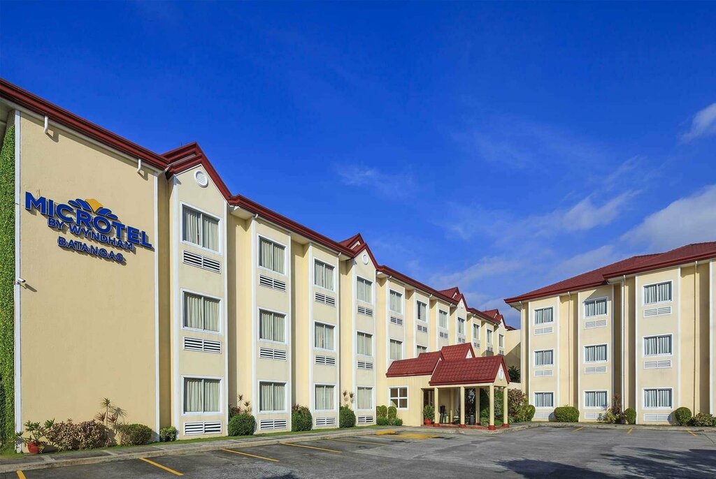 Otel Microtel by Wyndham Batangas, , foto