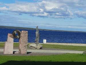 Карельское солнце (Republic of Karelia, Petrozavodsk, Onezhskaya Embankment), park, sokak heykeli  Petrozavodsk'tan