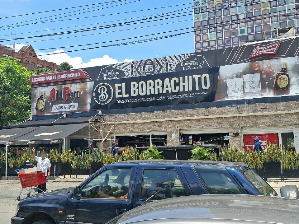 Alkollü içecekler Licores El Borrachito, Cali, foto