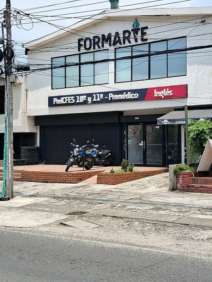 Tıp merkezleri ve klinikler Formate, Cali, foto