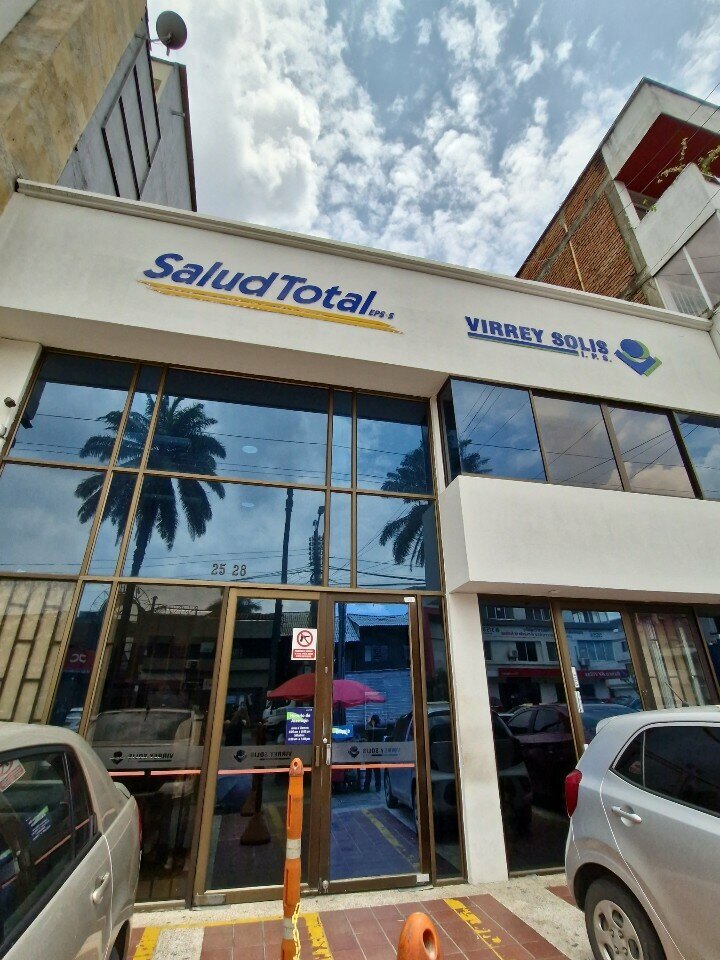Tıp merkezleri ve klinikler Salud Total Eps Avenida Roosevelt, Cali, foto