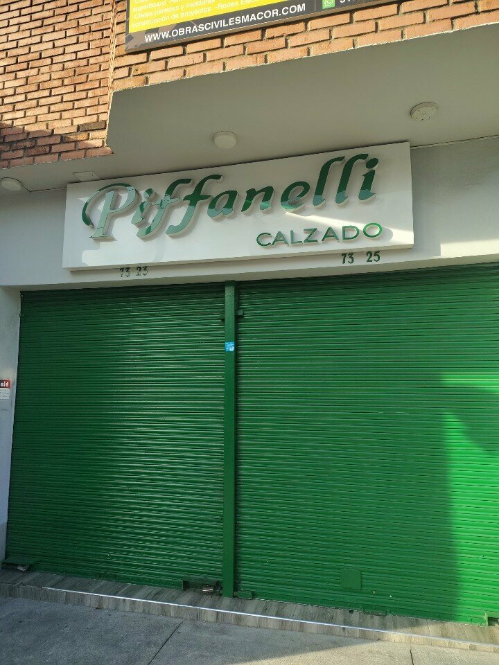 Ayakkabı mağazaları Piffanelli, Medellin, foto