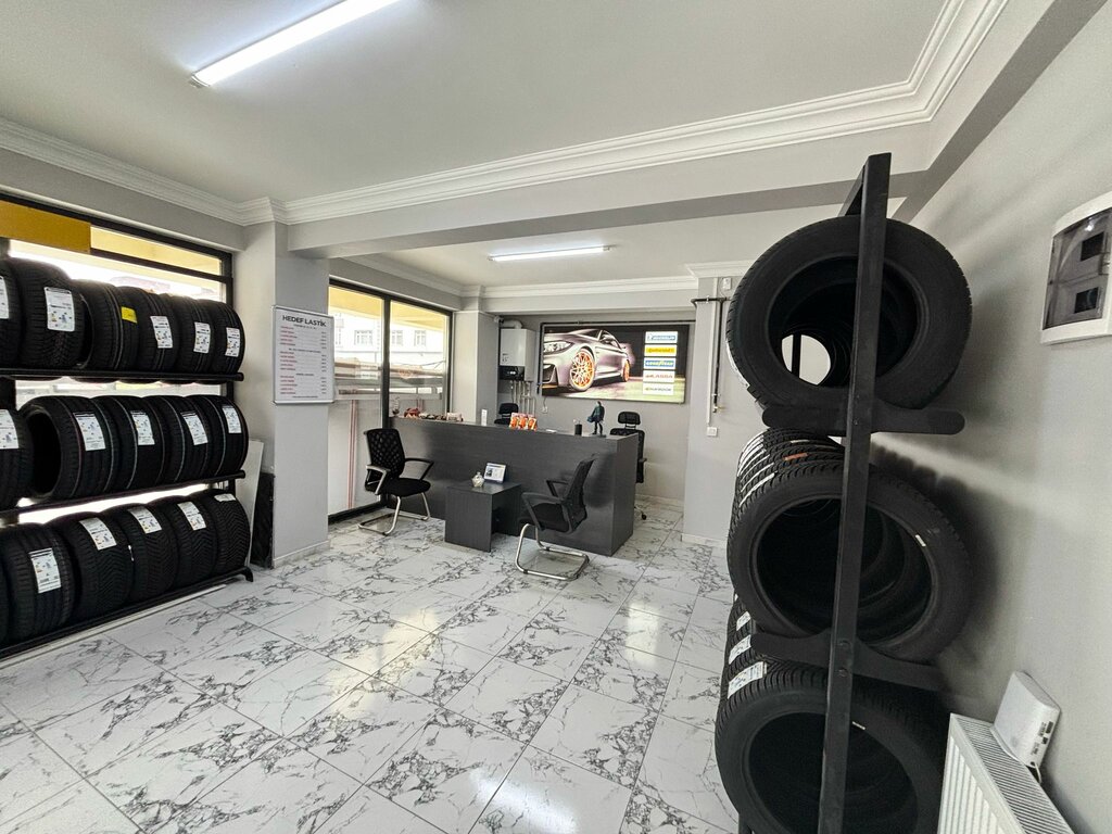 Jant ve lastikçiler Hedef Lastik, İstanbul, foto