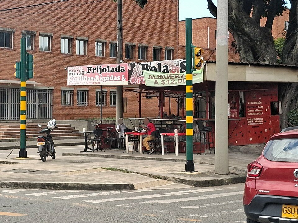 Fast food Bola 8, Cali, foto