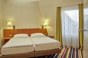 H Plus Hotel Köln Hürth (Kreuzstraße No:99, Hürth), otel  Hurth'ten