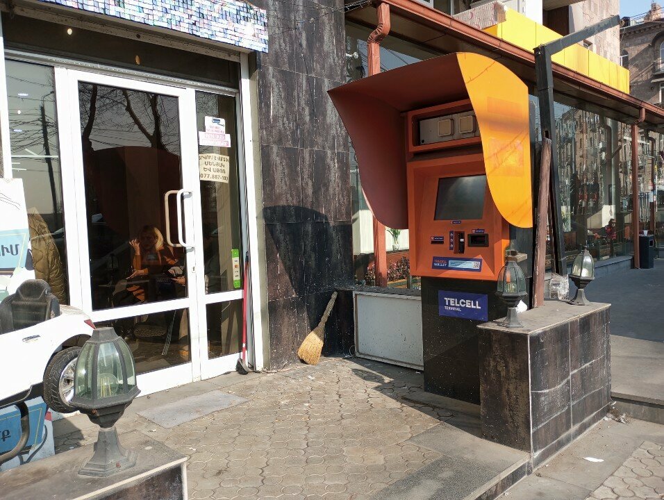 Ödeme terminali Telcell, Erivan, foto