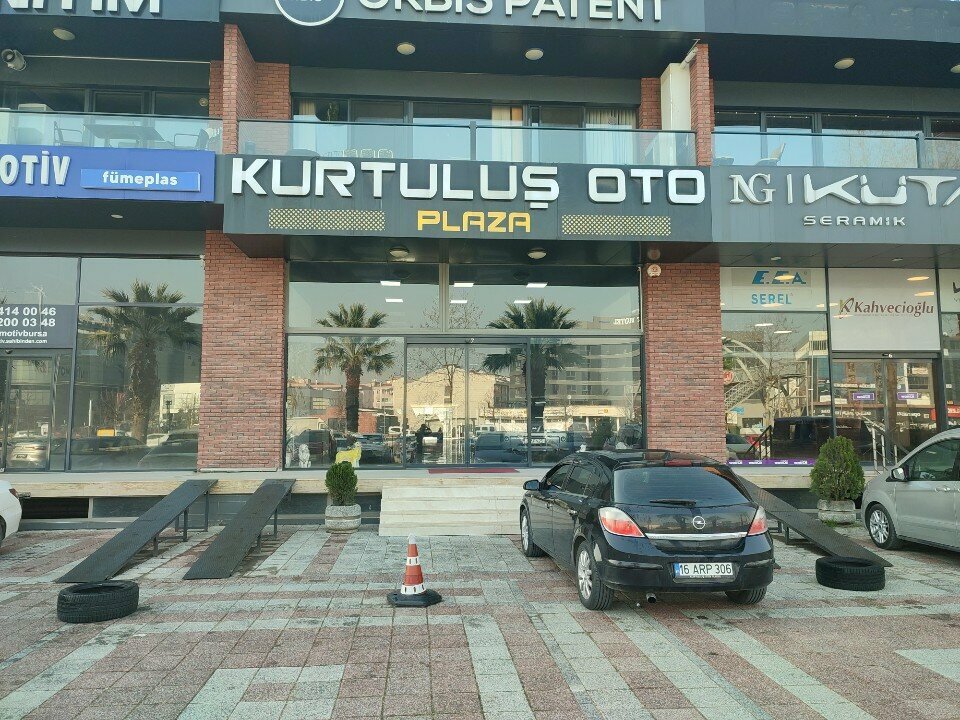 Otomobil satış galerileri Kurtuluş Oto Plaza, Bursa, foto