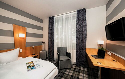Otel Median Hotel, Lehrte, foto