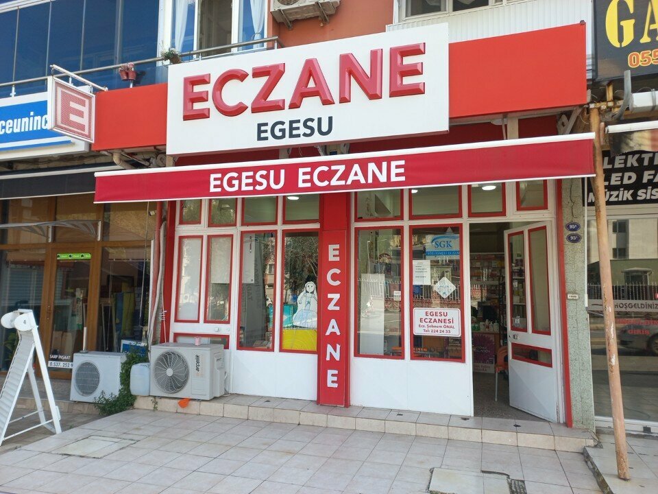 Eczaneler Egesu Eczanesi, İzmir, foto