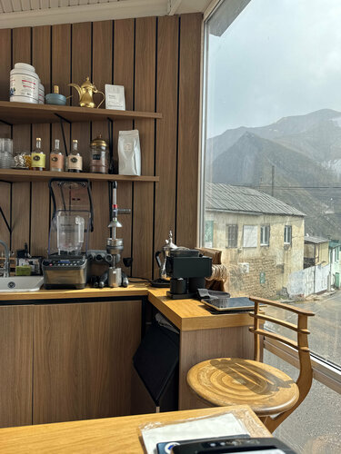Kahve dükkanları Коллектив в горах, Dağıstan, foto