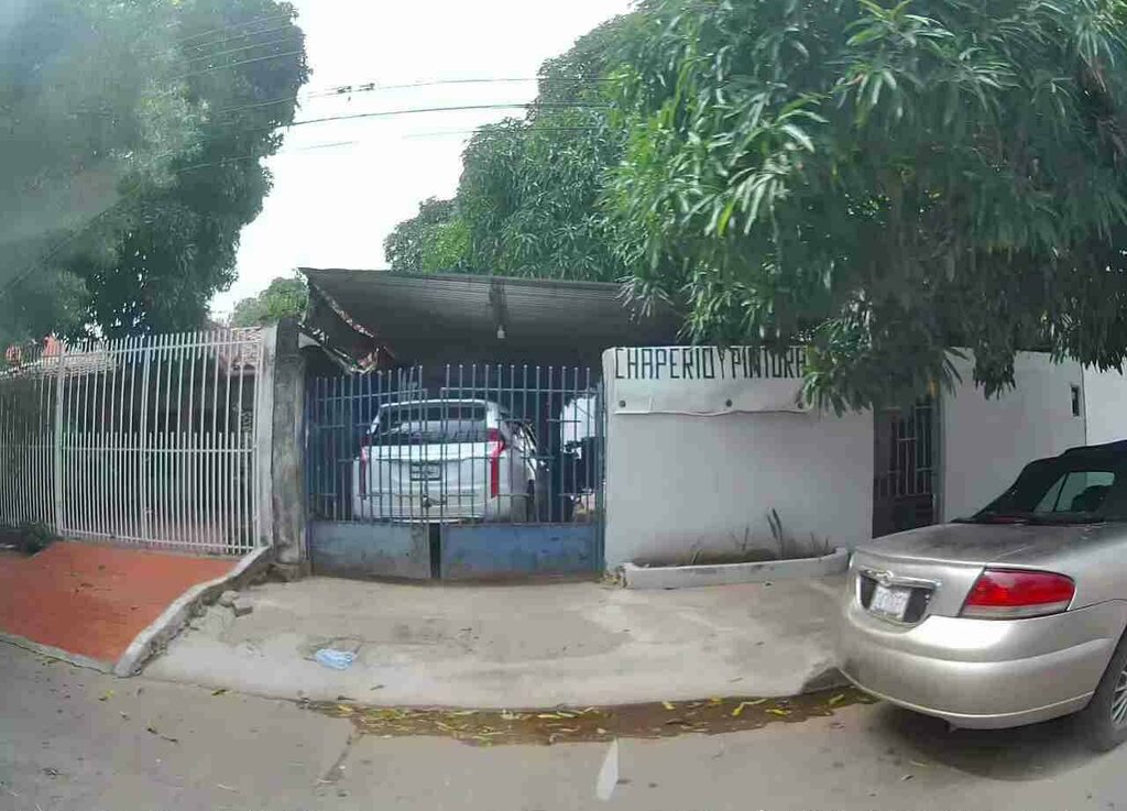 Otomobil servisi Autobox Service, Santa‑Krus, foto