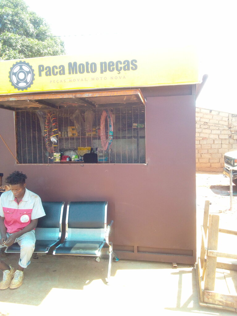 Motosiklet yedek parçaları Paca Moto Peças, Loanda, foto
