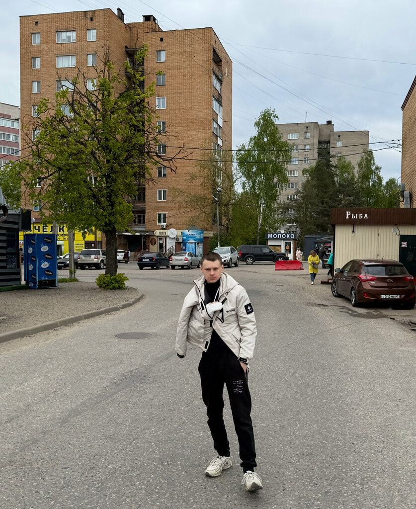 Otoparklar Parking lot, Smolensk, foto