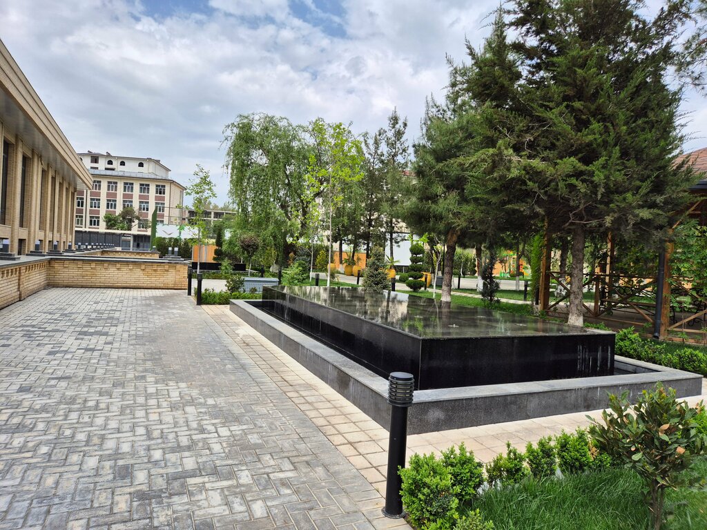 Yüzme havuzları Movenpick, Semerkant, foto