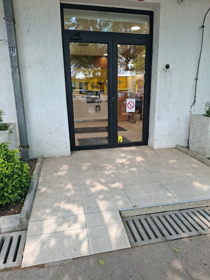 Banka Raiffeisen Bank, Novi Sad, foto