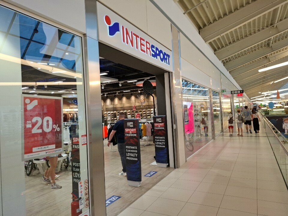 Spor mağazaları Intersport, Novi Sad, foto
