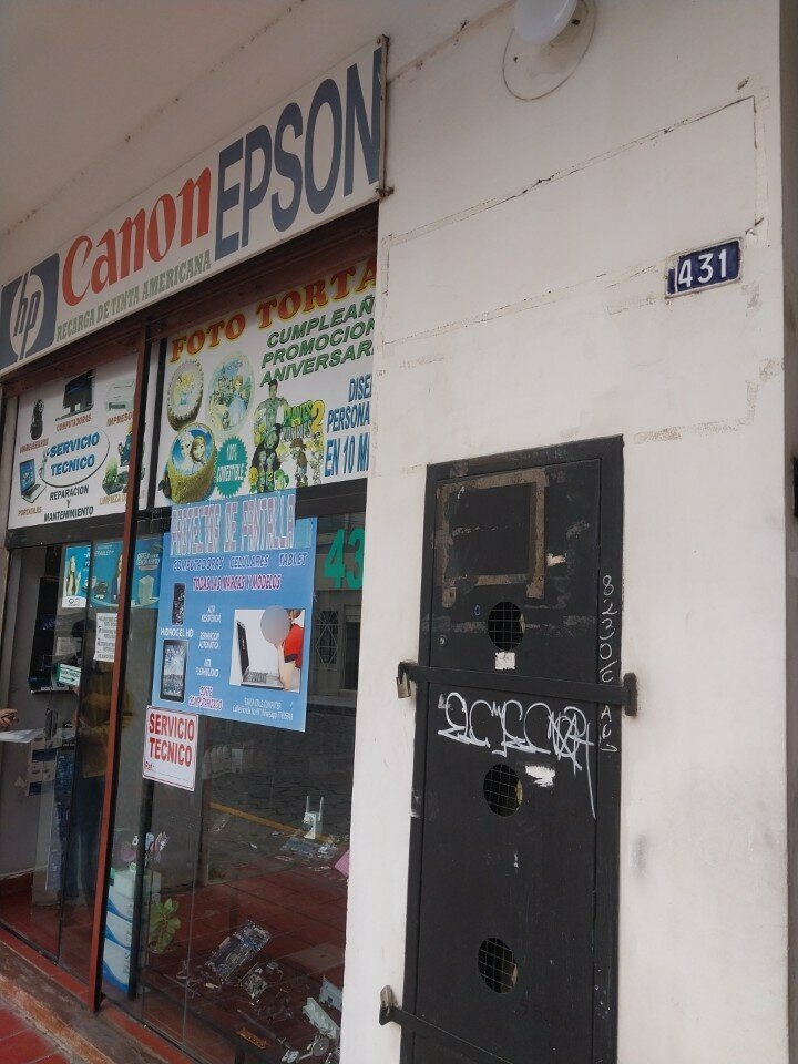 Bilgisayar teknik servisleri Santa Cruz Computer, Santa‑Krus, foto