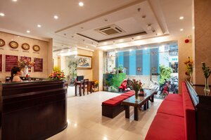 Azura Hotel (Khanh Hoa Province, Nha Trang, Trận Quang Khậi), otel  Nha Trang'dan
