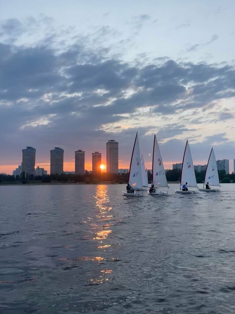 Yat kulüpleri Overlapped, Moskova, foto