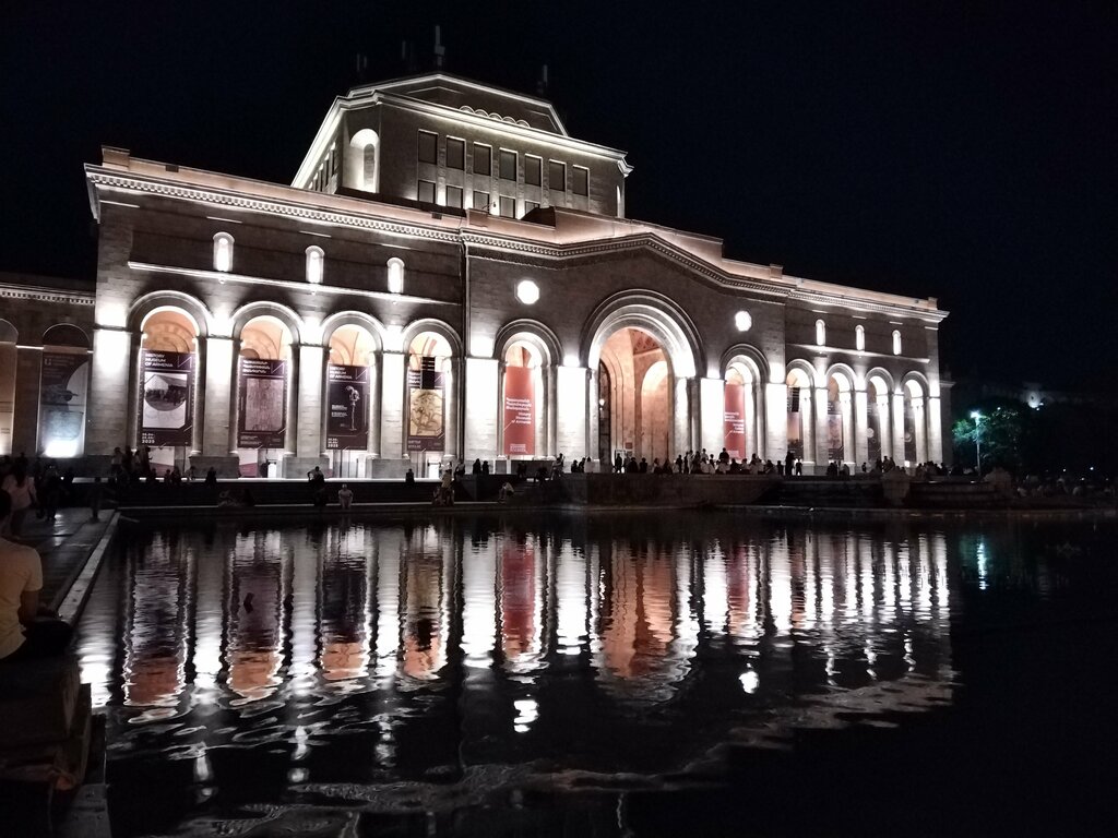 Devlet kurumları ve bakanlıklar Ermenistan Cumhuriyeti Hükumet Binası, Erivan, foto