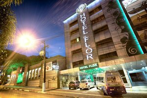 Hotel Seibt (Estado do Paraná, Mesorregião do Oeste Paranaense, Microrregião de Foz do Iguaçu, Município Foz do Iguaçu, Região Central, Centro, Avenida Jorge Schimmelpfeng), otel  Foz do Iguaçu'dan