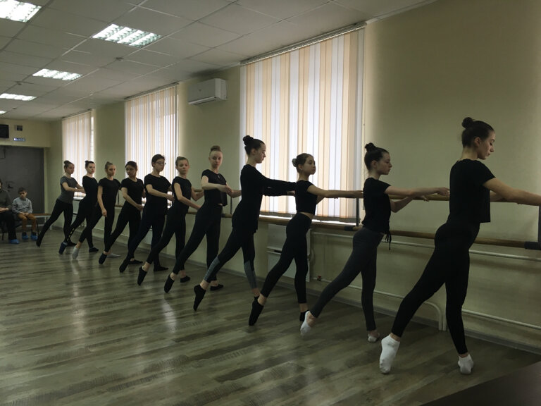 Dans okulları Атлас мира, Voronej, foto
