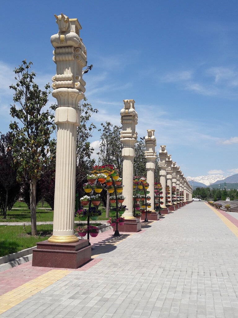 Kültür ve eğlence parkları Nevruzgah Parkı, Duşanbe, foto