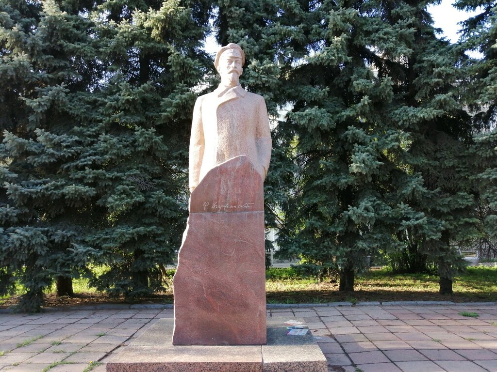 Anıt, heykel Feliks Edmundovich Dzerzhinskiy, Penza, foto