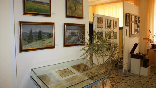 Müzeler ve sanat galerileri Сосново-Озерская картинная галерея им. Ц. С. Сампилова, Buriatya, foto
