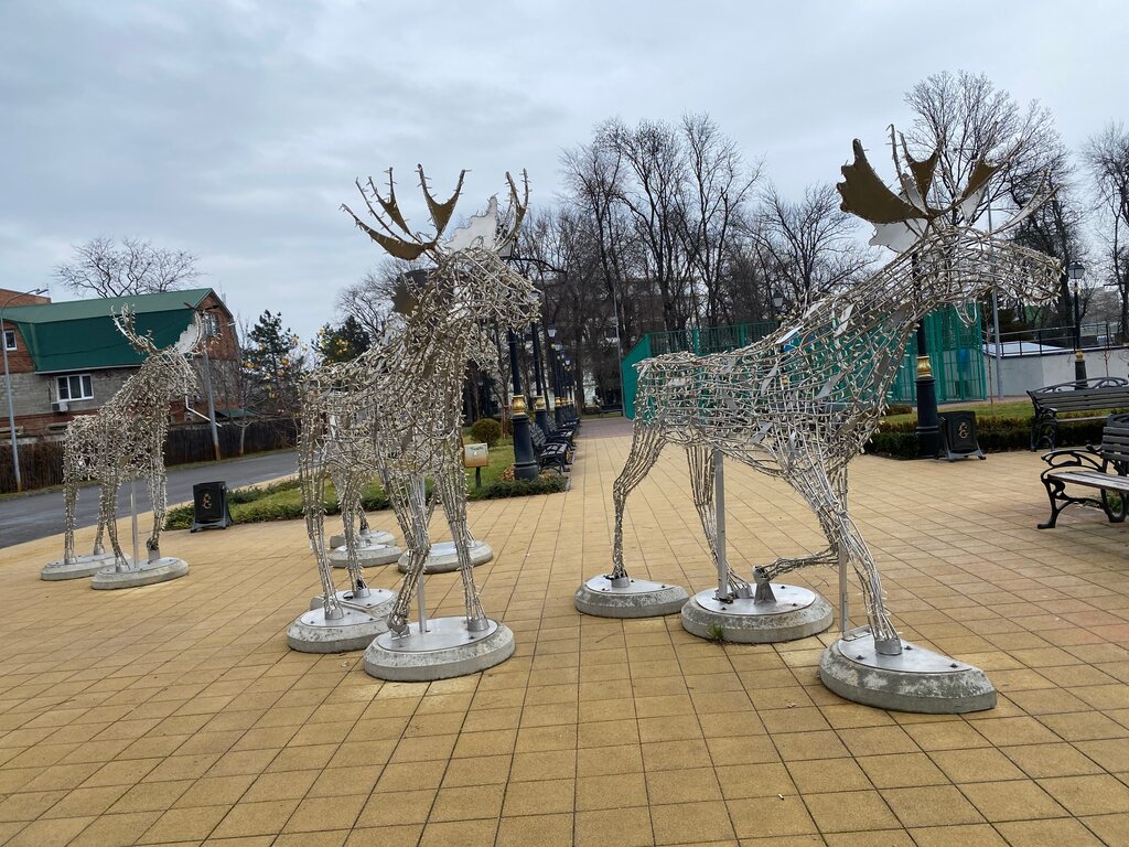 Park, sokak heykeli Лоси, Krasnodar, foto