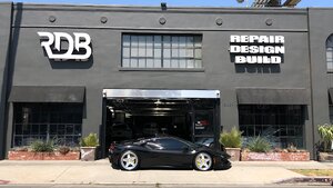 Repair design build (Sunset Boulevard No:5639), otomobil servisi  Los Angeles'dan