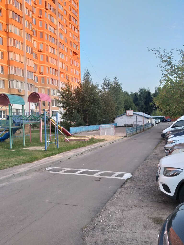 Bina, site yönetimi Ватутинки 45, Moskova, foto