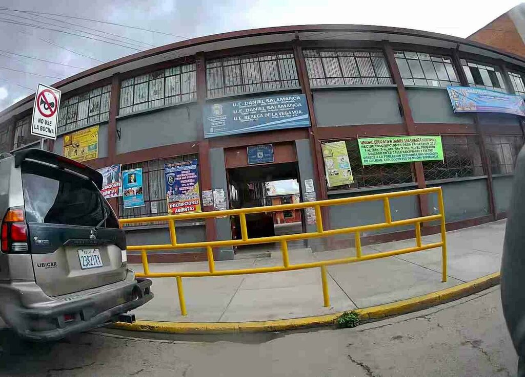 Yüksekokul U. E. Daniel Salamanca, Cochabamba, foto