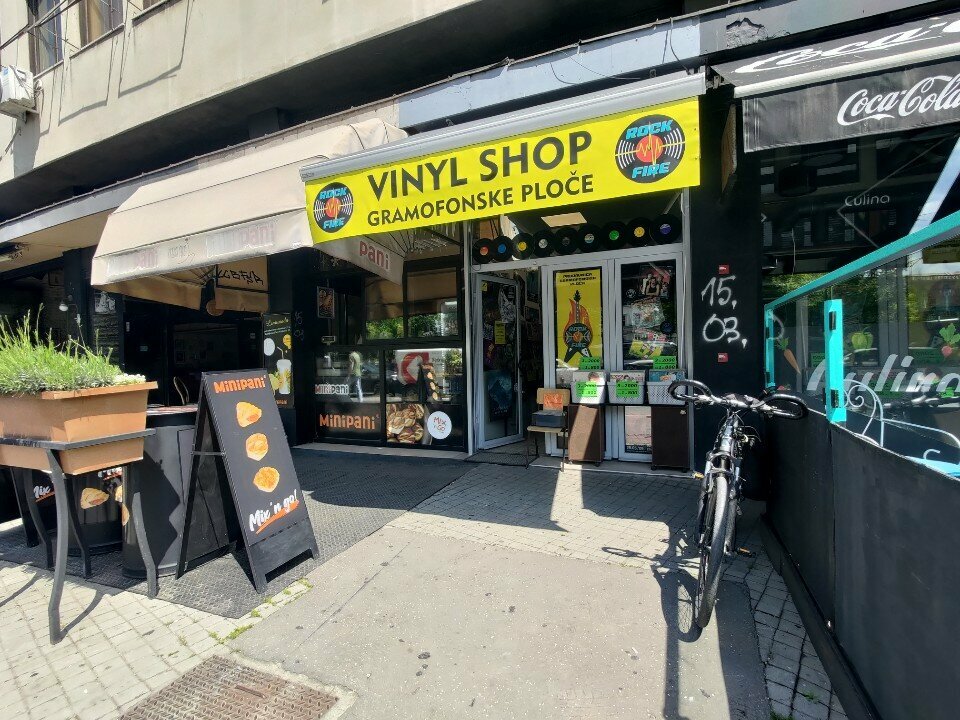 Enstrüman mağazaları Rockfire Vinyl Record Shop, Belgrad, foto