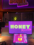 Honey Records (Chaykovskogo Street No:24), ses kayıt stüdyoları  Saint‑Petersburg'dan
