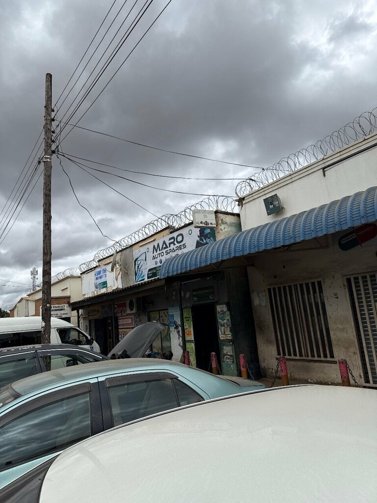 Otomobil yedek parçaları Maro Auto Spares Ltd, Lusaka, foto