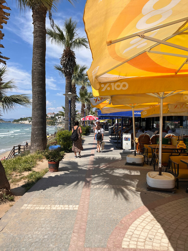 Yüzme havuzları Paradise Plaj Cafe Bar, Kuşadası, foto