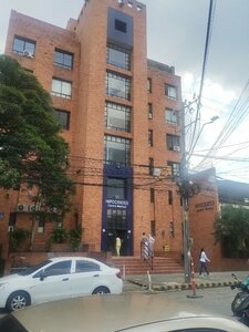 Hipocrates (Valle del Cauca, Municipio de Santiago de Cali, Comuna 2, San Vicente, Avenida 2C, 24-NORTE-120), tıp merkezleri ve klinikler  Cali'den