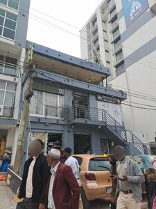 Roomi Burger (Addis Ababa, Kolfe Keranio, Kebele 37), kafe  Addis Ababa'dan