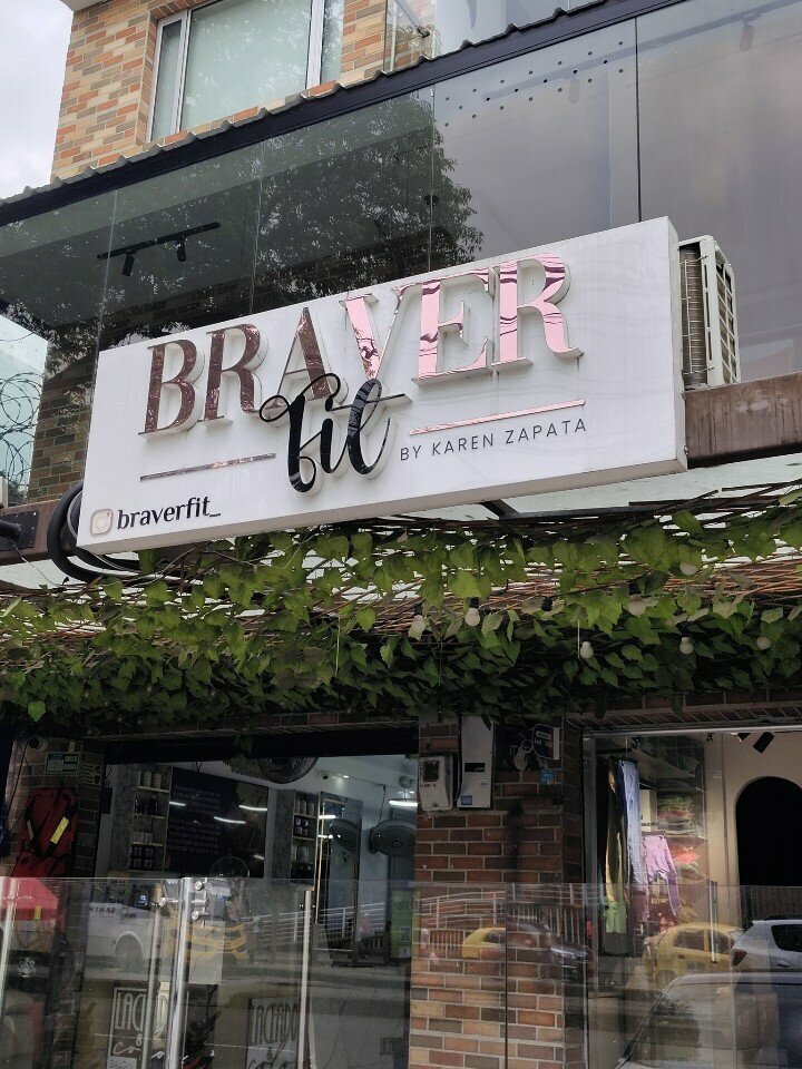 Dış giyim mağazası Bravelfit, Medellin, foto