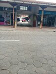 Parqueo Público (Santa Cruz de la Sierra, Distrito Municipal 11, Ingavi, 253), otopark alanı  Santa‑Krus'tan