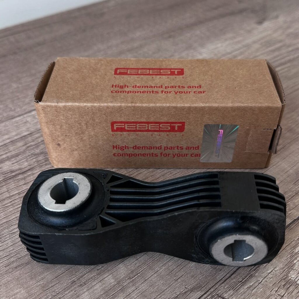 Otomobil yedek parçaları Febest Auto Spare Parts Trading LLC, Dubai, foto